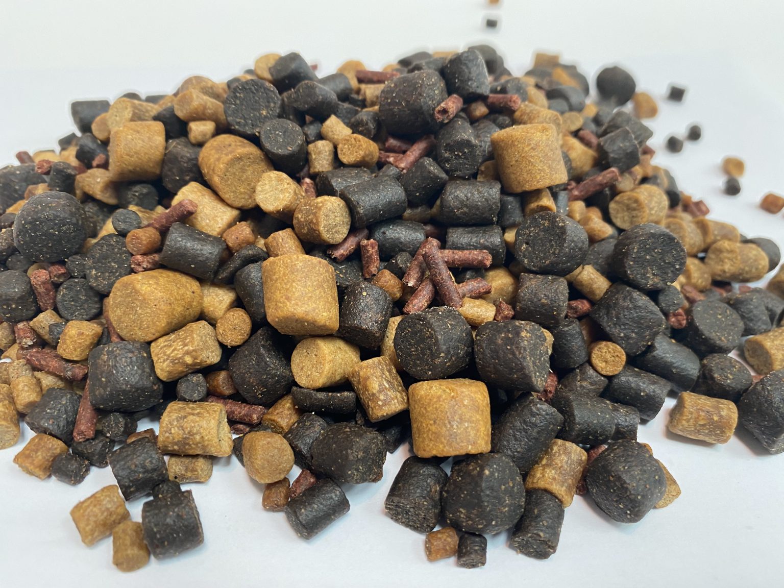 Medium Mixed Pellets - AA Baits